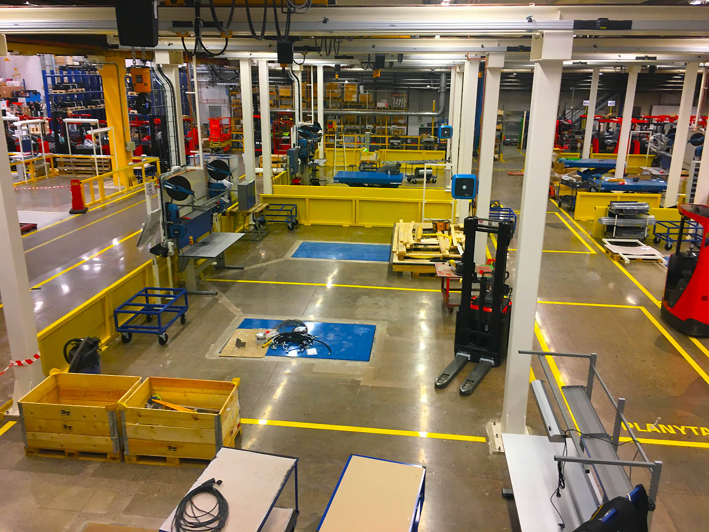 Lift Tables help Toyota improve Efficiency and Work Environment - Hymo AB